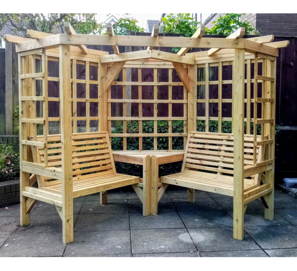 Hampton Court Arbour